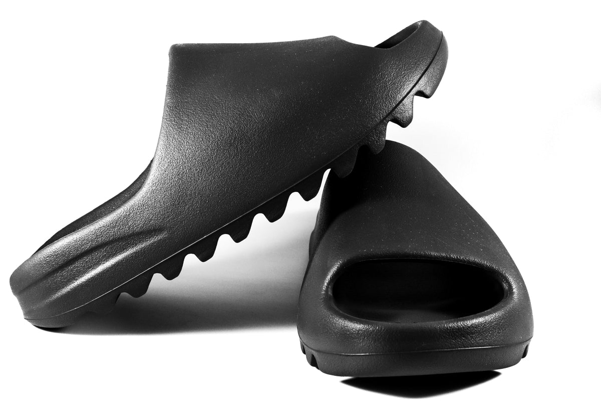 The Science Behind Comfy Slippers: What Makes Them So Comfortable? – Wolph